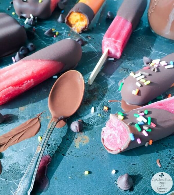 Homemade Chocolate Shell (2 ingredients + 5 mins! with Coconut Oil ...