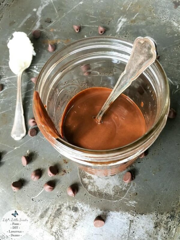 Homemade Chocolate Shell (2 ingredients + 5 mins! with Coconut Oil ...