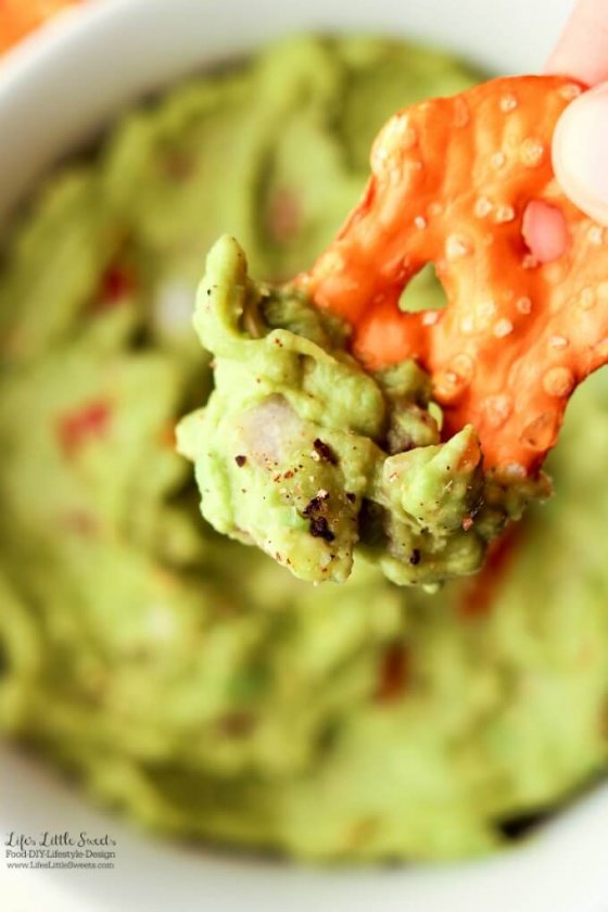 Easy Guacamole (Avocados, Red Onion, Tomatoes) - Life's Little Sweets