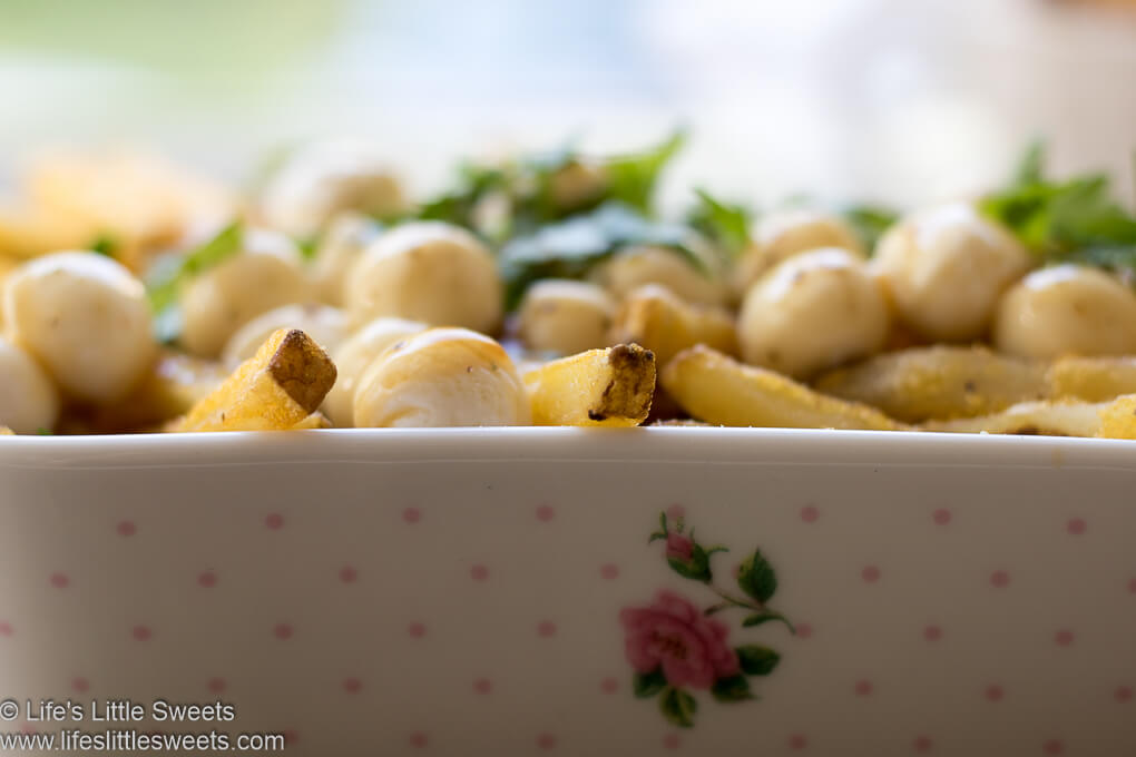 Easy Basil Mozzarella Poutine (Fries, Cheese, Gravy, Herbs) - Life's ...