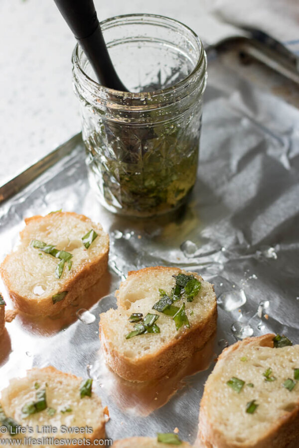 Fresh Herb Salad Dressing (Sage, Basil, Mint, Corn Oil, Salt, Pepper ...