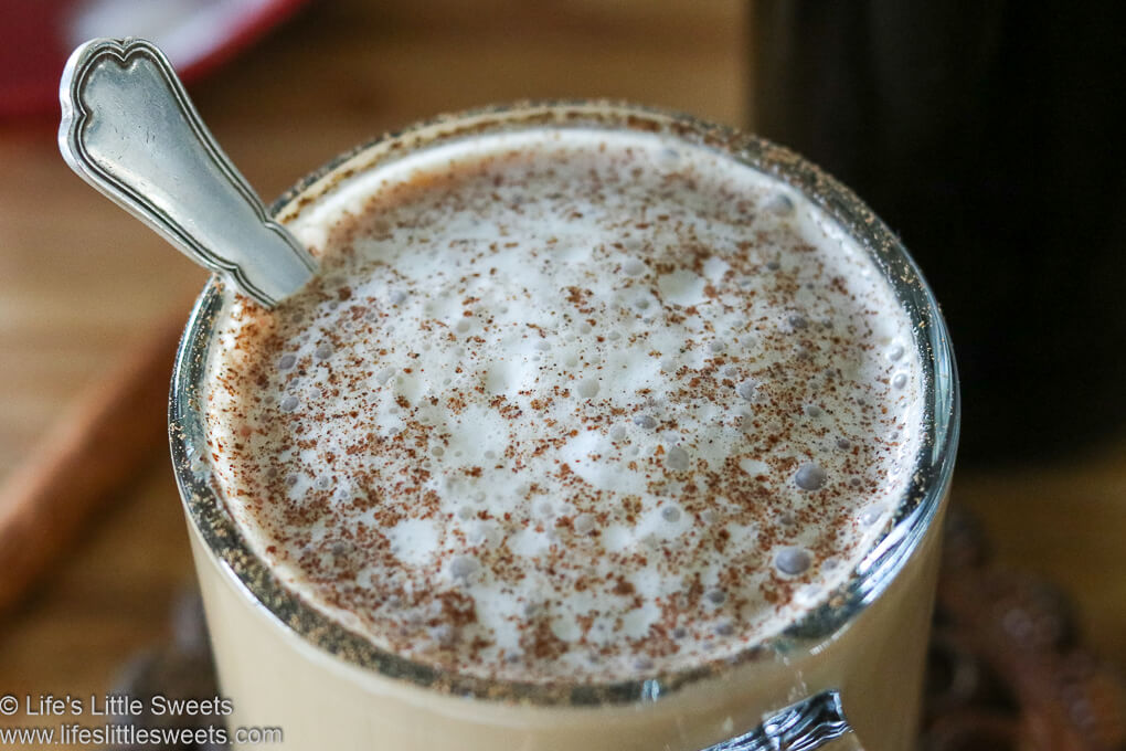 Homemade Gingerbread Coffee Recipe (Sweet, Spiced, Hot, Delicous ...