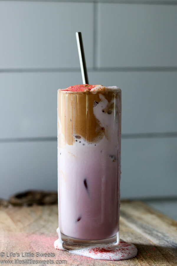 Strawberry Dalgona Whipped Coffee (Instant Coffee, Strawberry Powder ...