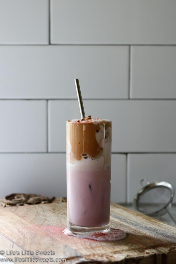 Strawberry Dalgona Whipped Coffee (Instant Coffee, Strawberry Powder ...