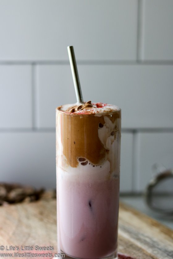 Strawberry Dalgona Whipped Coffee (Instant Coffee, Strawberry Powder ...