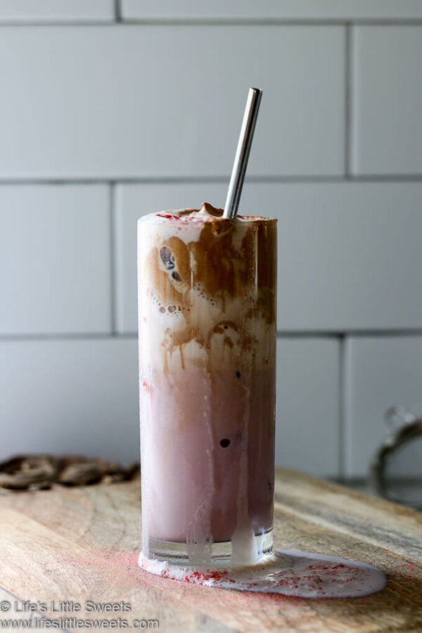 Strawberry Dalgona Whipped Coffee (Instant Coffee, Strawberry Powder ...