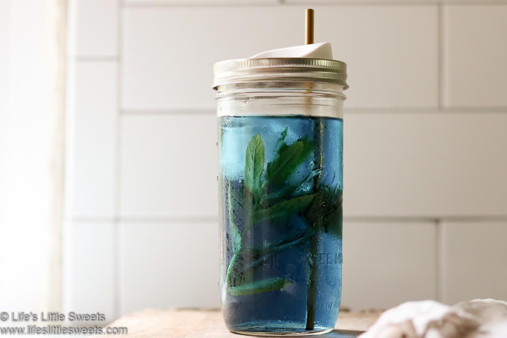 Blue Butterfly Pea Flower Mint Water (Fresh Mint, Ice, Cold Water, Tea ...