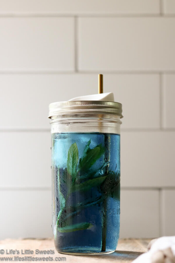 Blue Butterfly Pea Flower Mint Water (Fresh Mint, Ice, Cold Water, Tea ...