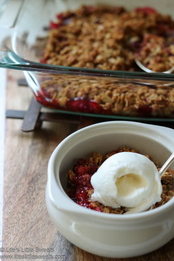 Blackberry Wineberry Crisp (Recipe, Fruit, Berries) - Life's Little Sweets