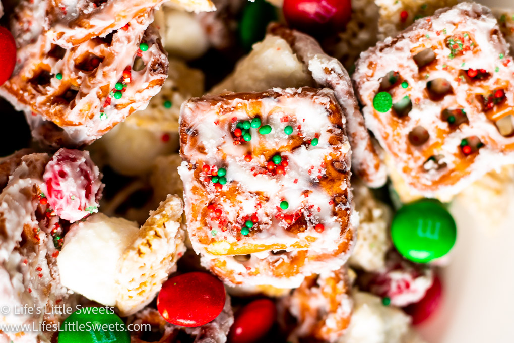 Reindeer Bait (Christmas "Reindeer Crack") - Life's Little Sweets