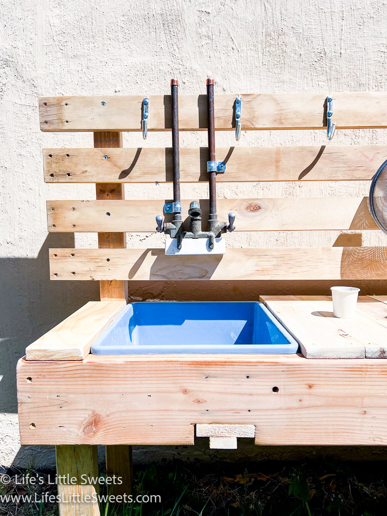 Get Your Hands Dirty with a DIY Mud Kitchen: A Fun and Sensory Outdoor ...